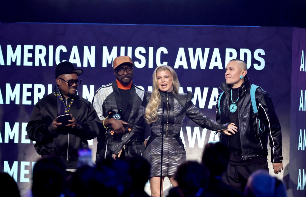 Fergie has emotional reunion with Black Eyed Peas 'brothers' at 2026 AMAs