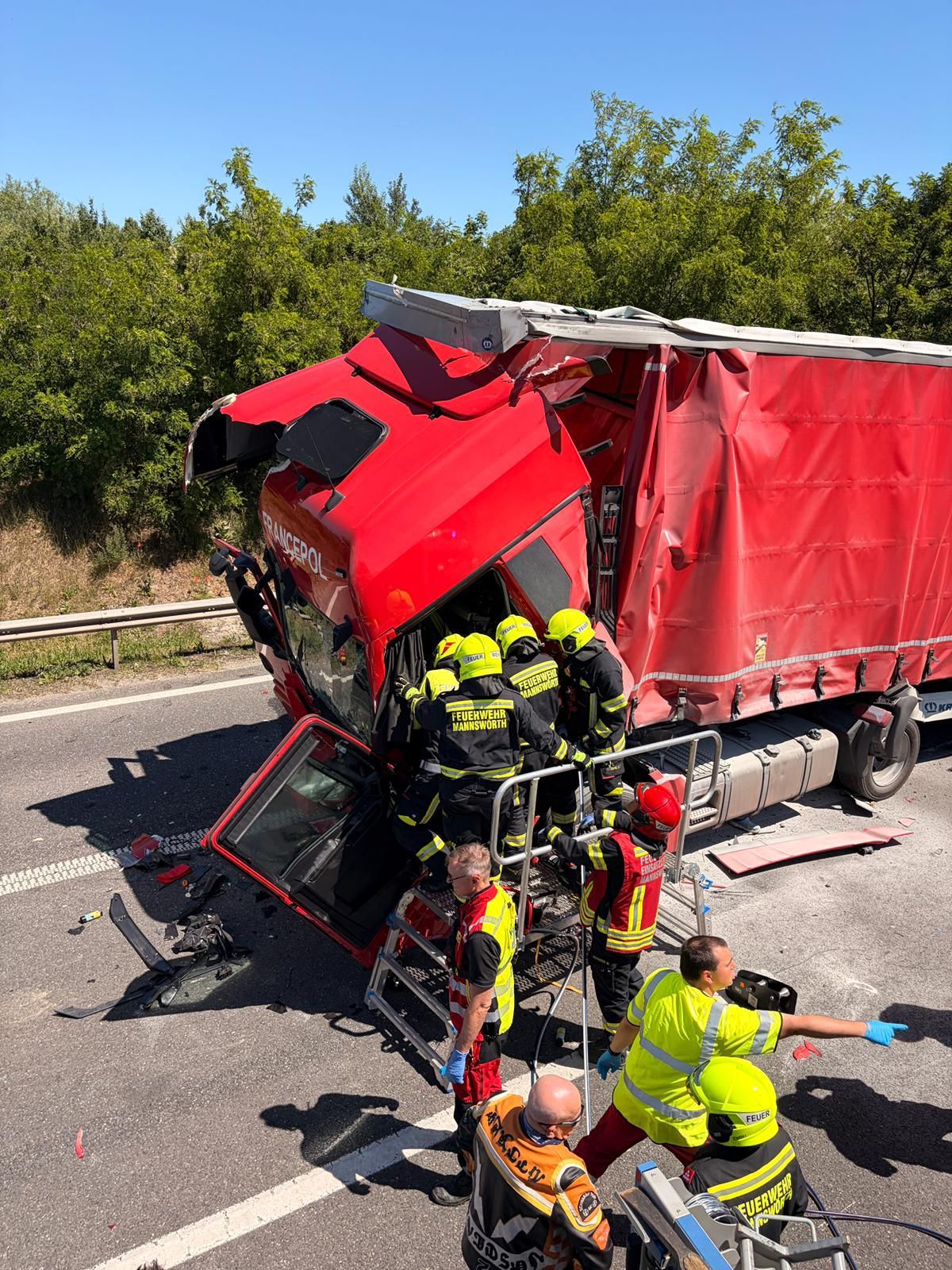 Schwerer Lkw-Unfall auf der A4