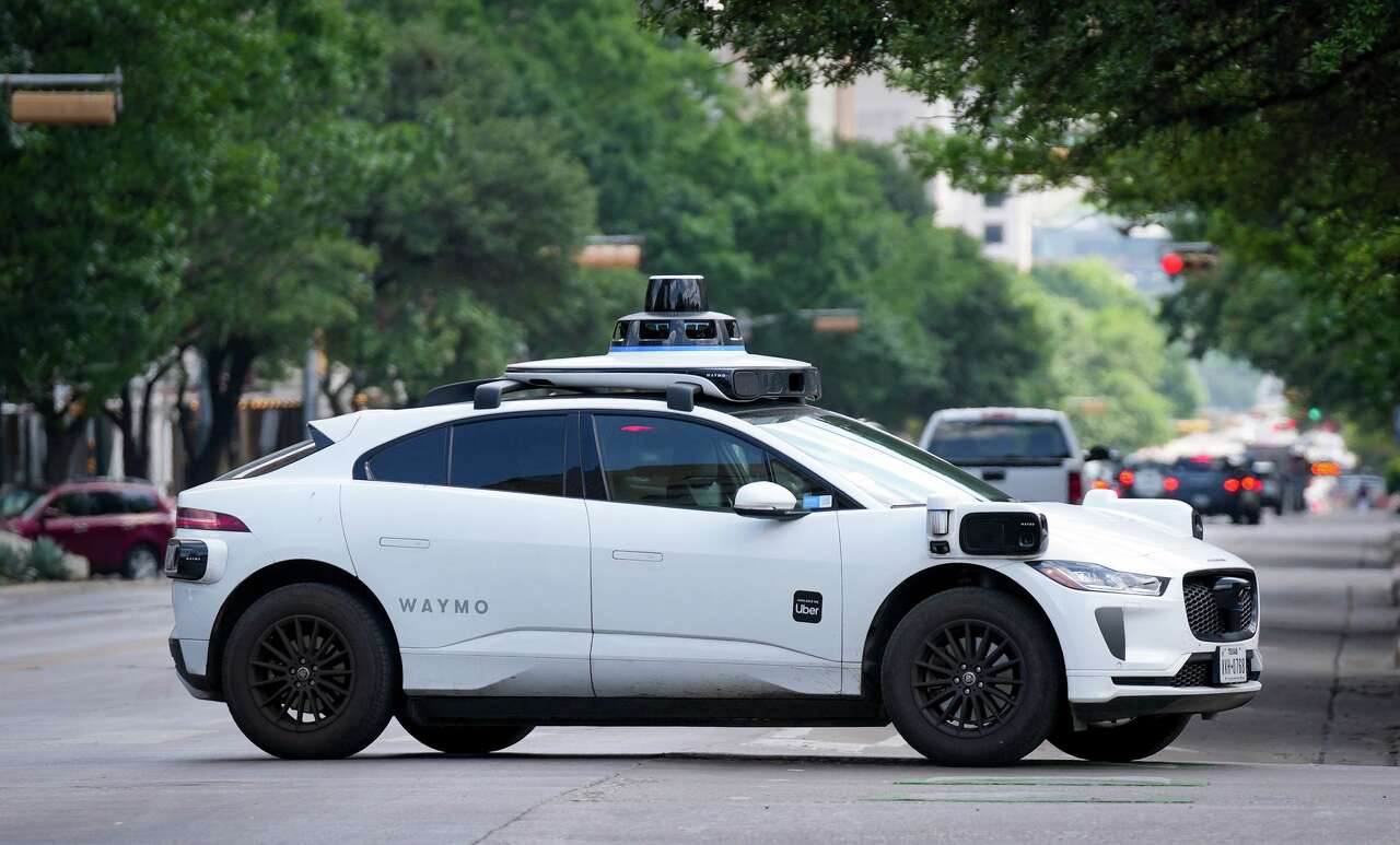 Noisy Waymo chargers draw complaints from Lady Bird Lake trail walkers ...