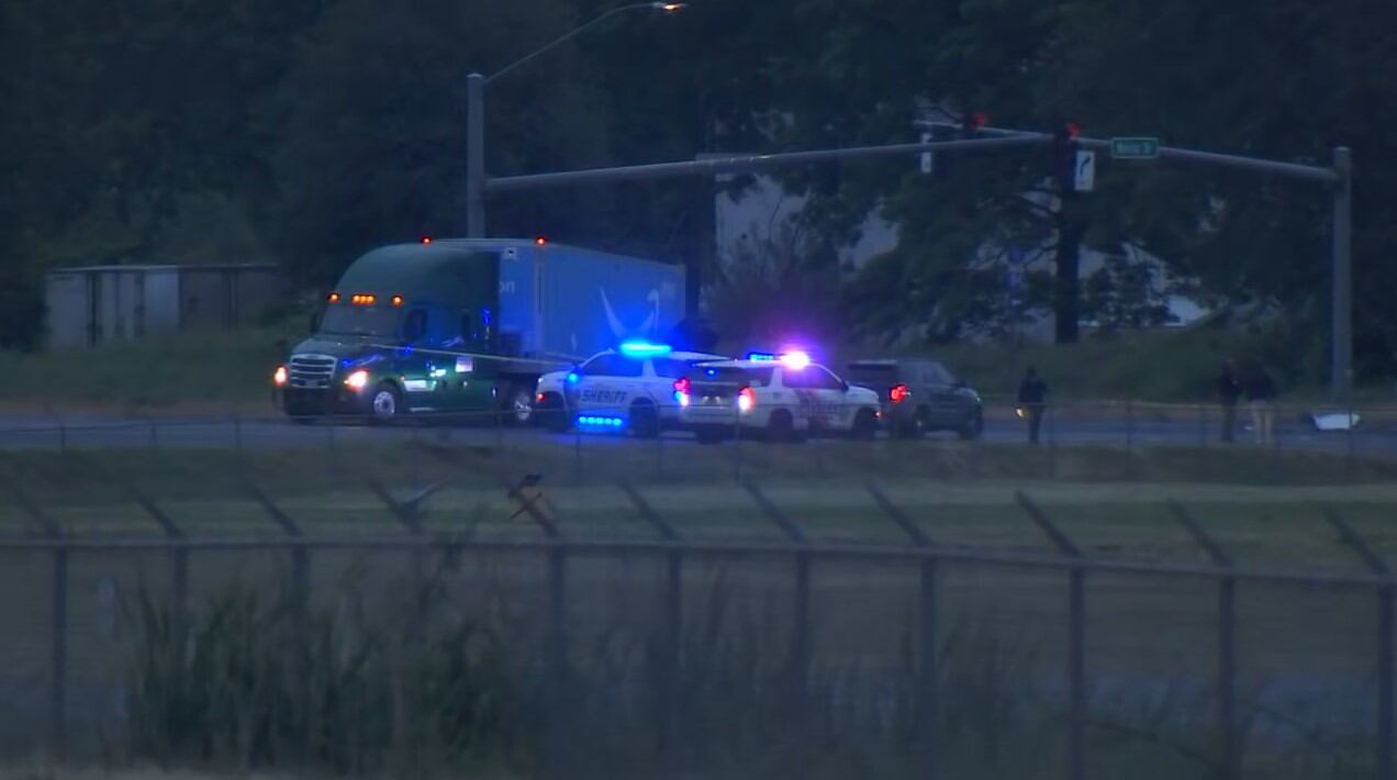 Semi-truck crash in Troutdale kills man, critically hurts woman