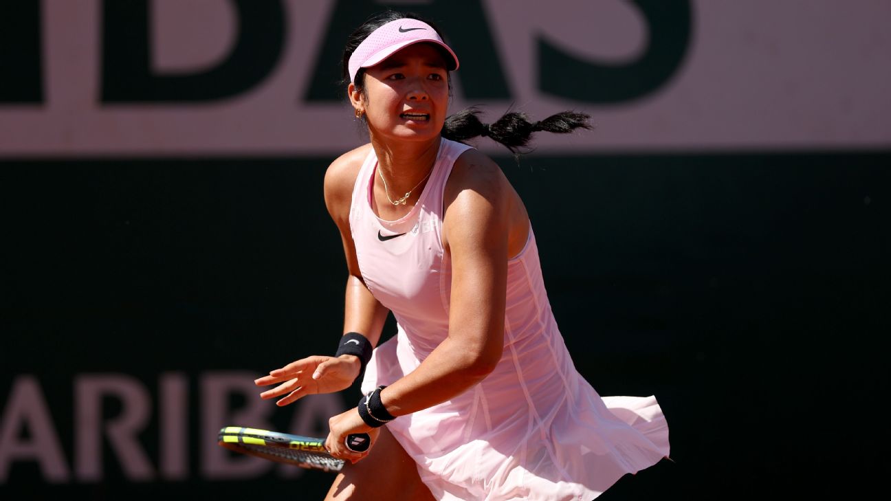 Alex Eala overwhelmed by Iva Jovic in French Open first round