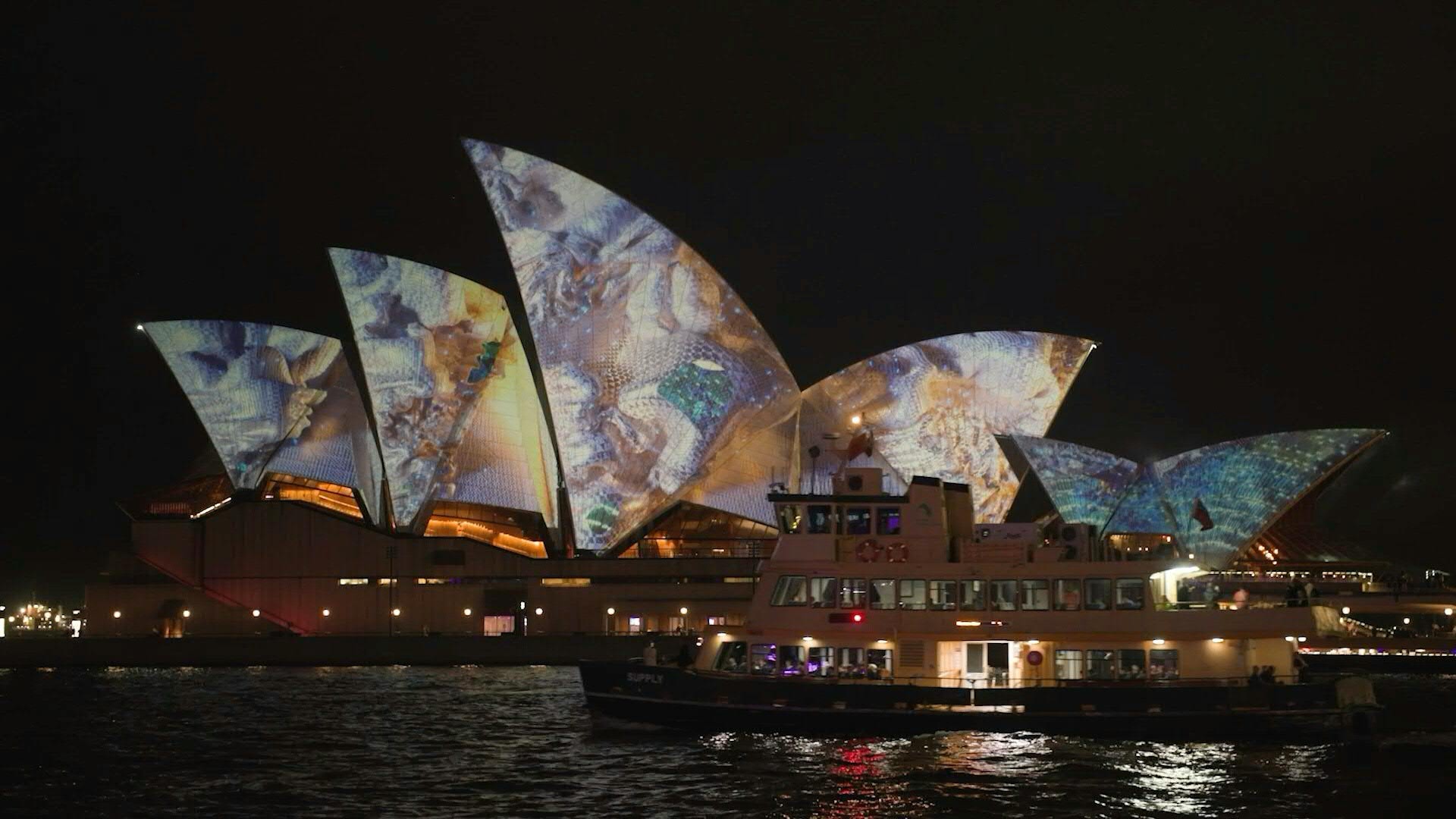 Annual Vivid Light Festival illuminates Sydney Harbour