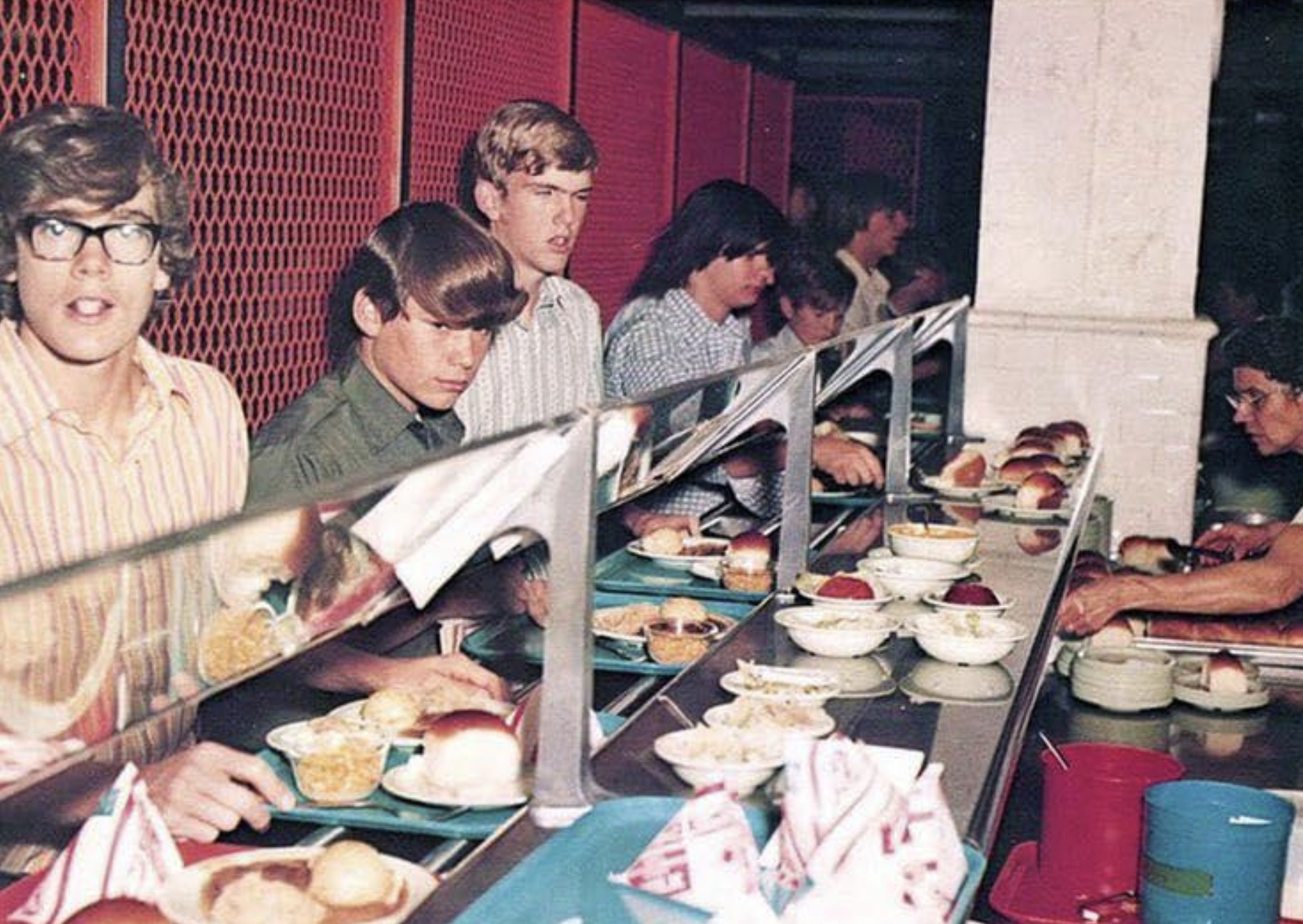 25 photos from a trip down memory lane in 1975