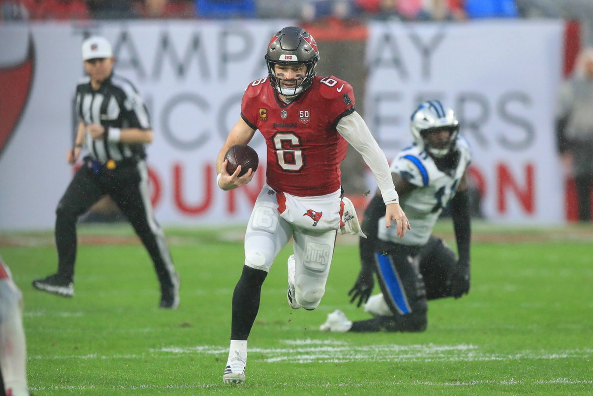 Ranking top 25 QBs by NFL career playoff passer rating