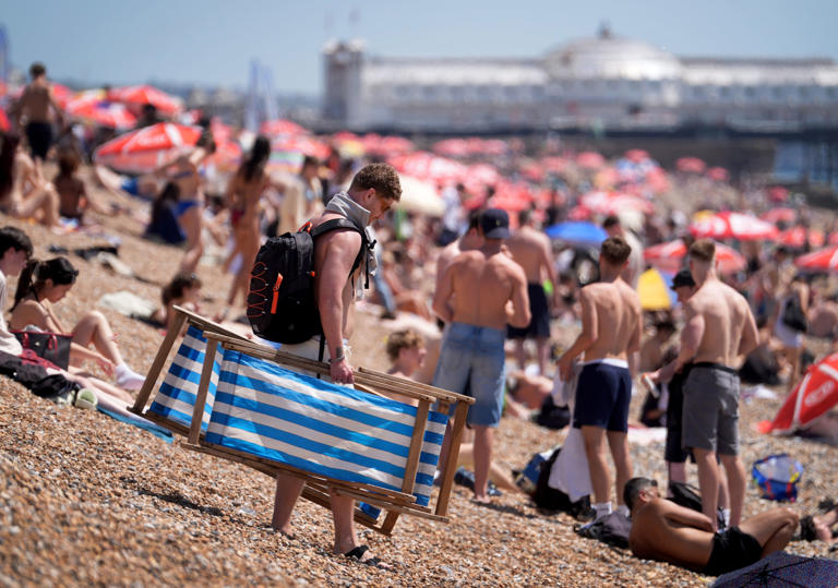 Hottest May day record broken as temperature hits 35.1C - live