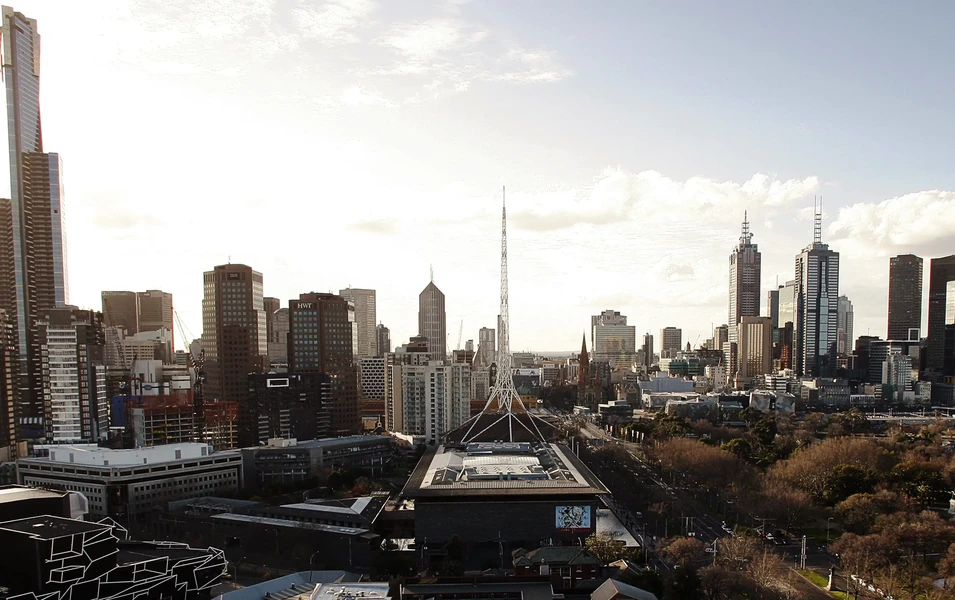 Shannon Bennett lists $6.1m Melbourne sky home with family twist