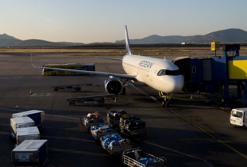 Factbox - airlines cancel flights in response to Middle East conflict