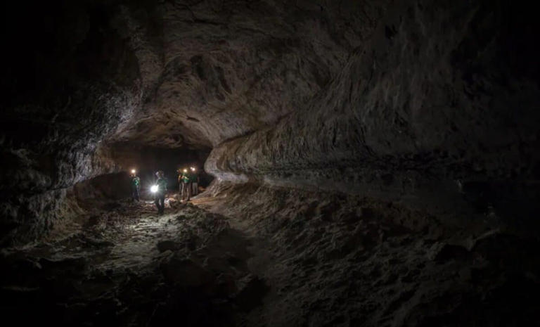 Mars contains giant underground tunnels larger than anything on Earth ...
