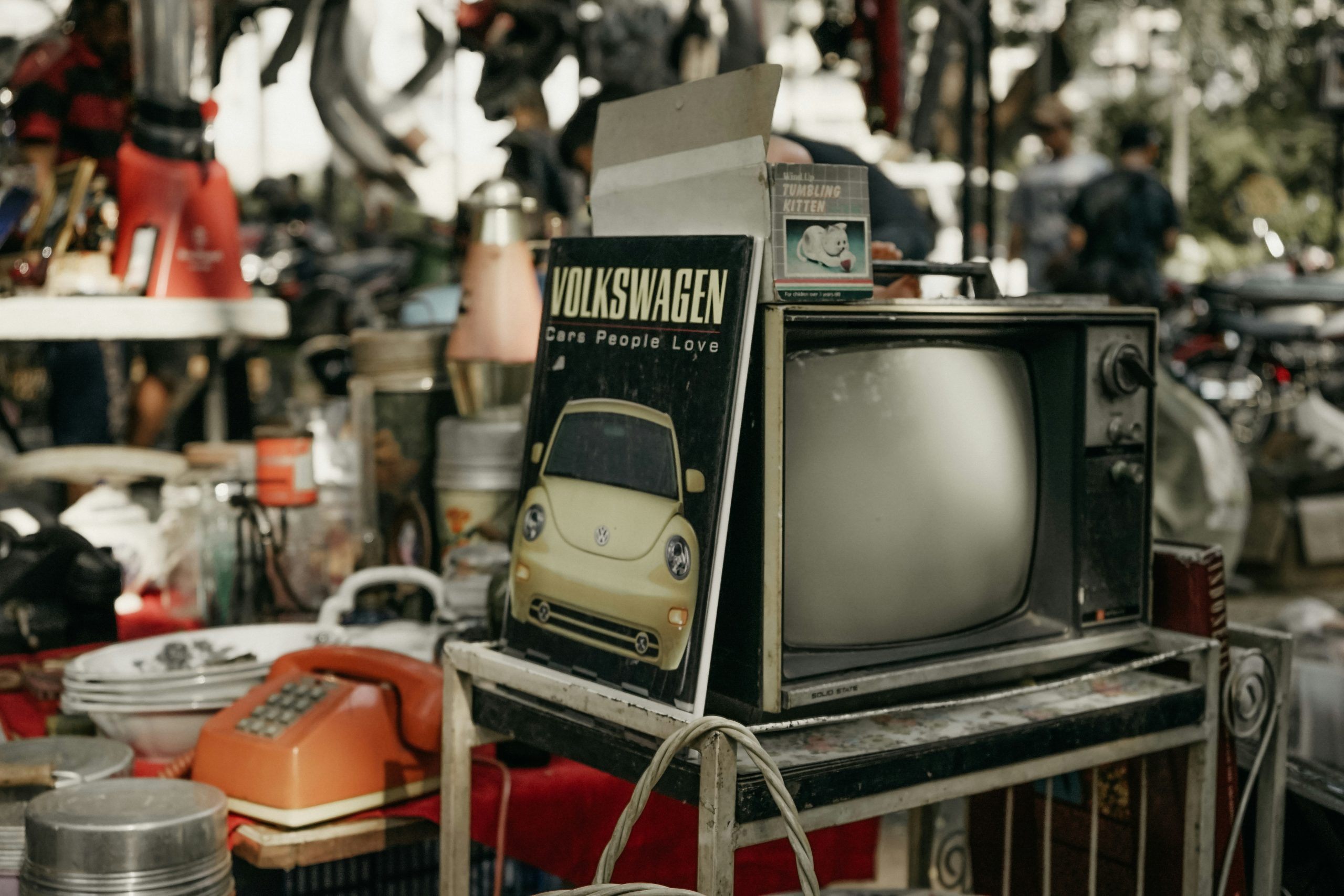 16 thrift store items that are worth $100 or more