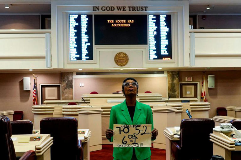 Trump's midterm plot rejected as court blocks Alabama's new ...