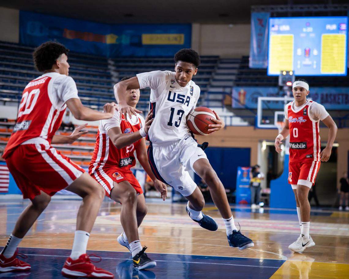 He loves hoops. Kentucky basketball is recruiting the son of a former ...