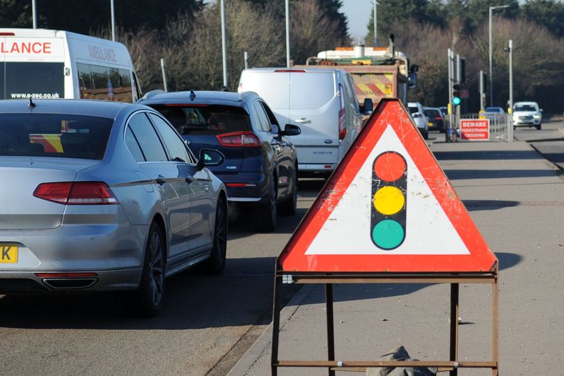 End in sight for temporary traffic lights on Guildford A-road, gas ...