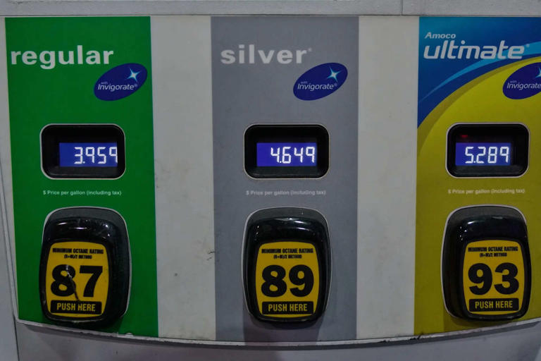 Gas prices today May 26: Check daily average rates in California, Texas ...