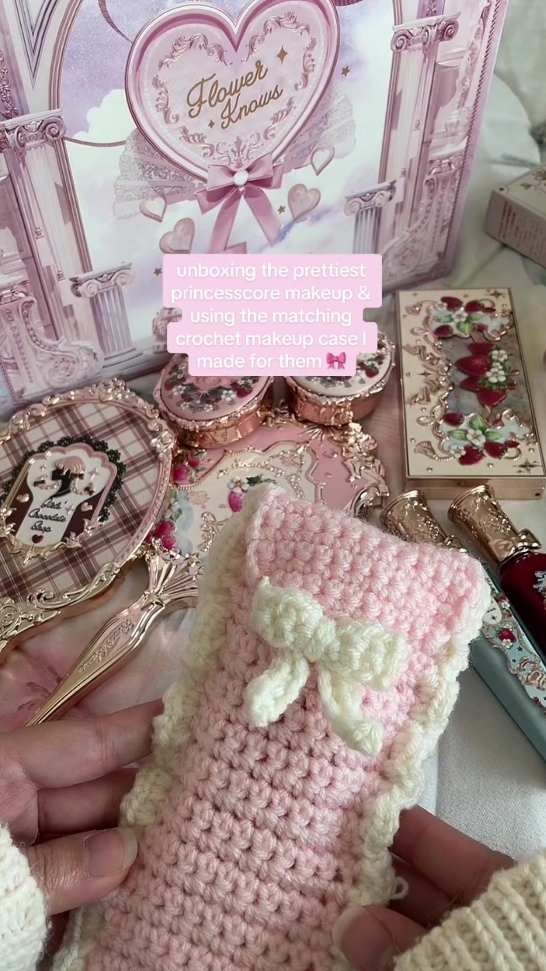 Crochet bow & ruffles case: Elegant handmade accessory