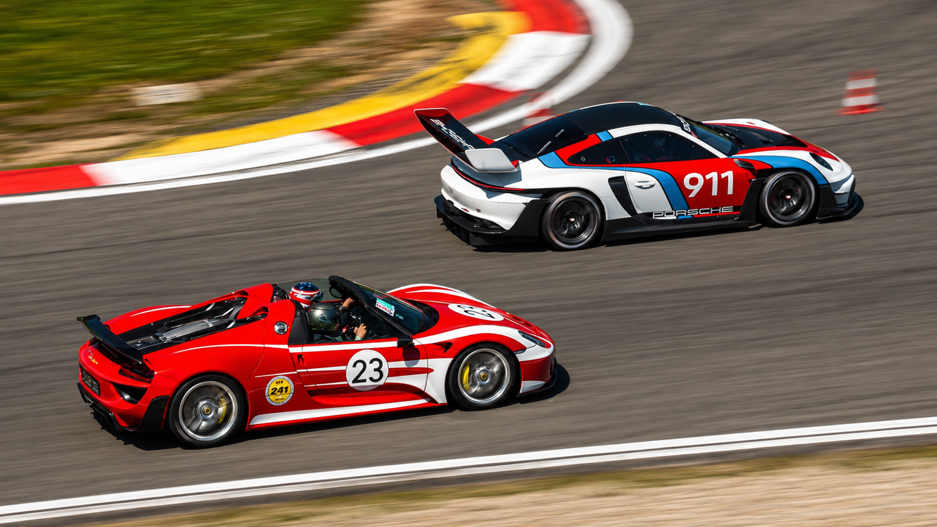 Can a Porsche 918 keep up with tuned 911 on race track?