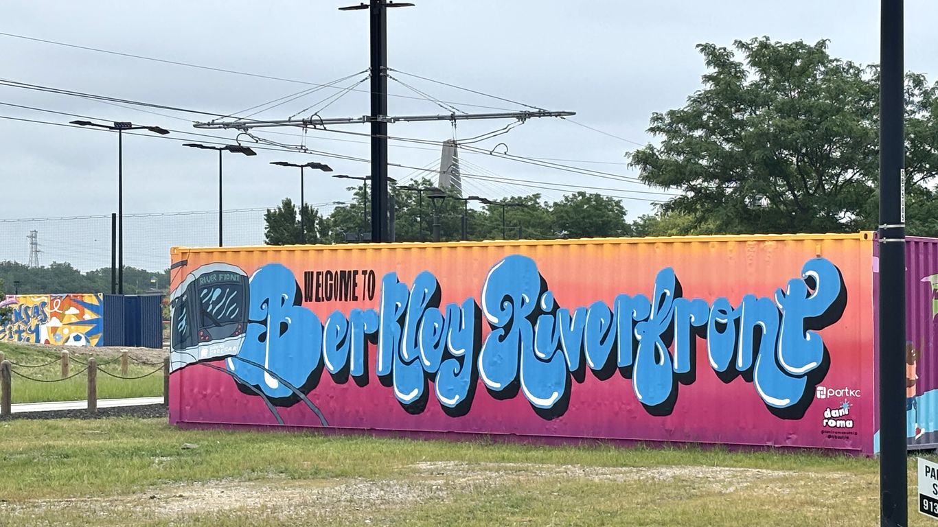 Paths, art, amenities: Construction continues at the riverfront
