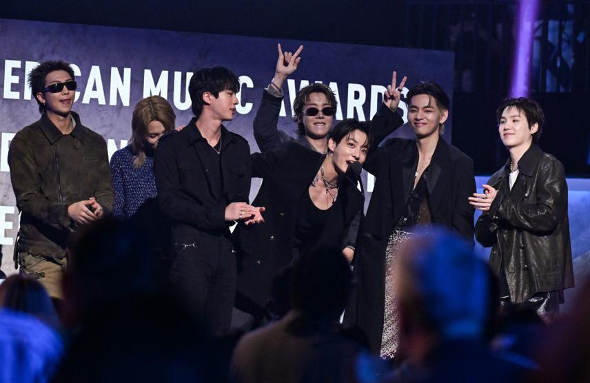 BTS celebrates success at the American Music Awards - No captions