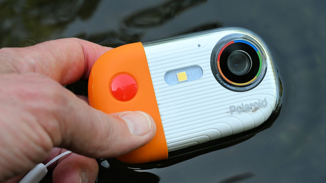 Polaroid Wave review: A basic and relatively cheap underwater streaming ...