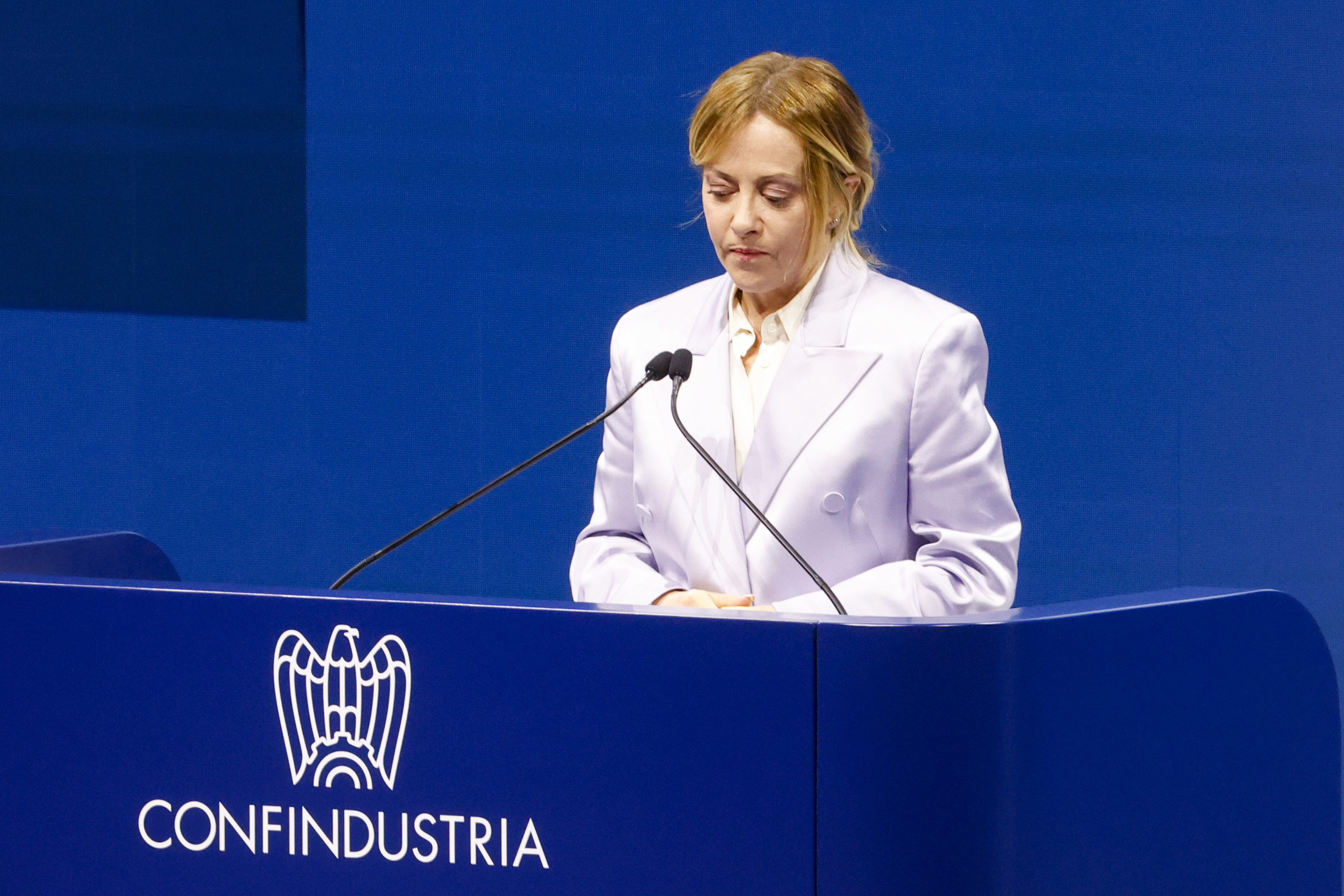 'Bureaucratic giant' EU is short-sighted when needs to make voice heard ...