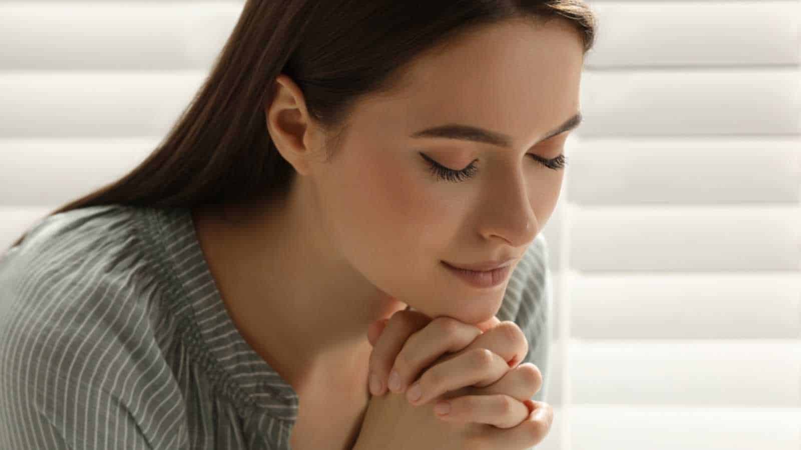 11 daily signs of God's presence in a woman's life