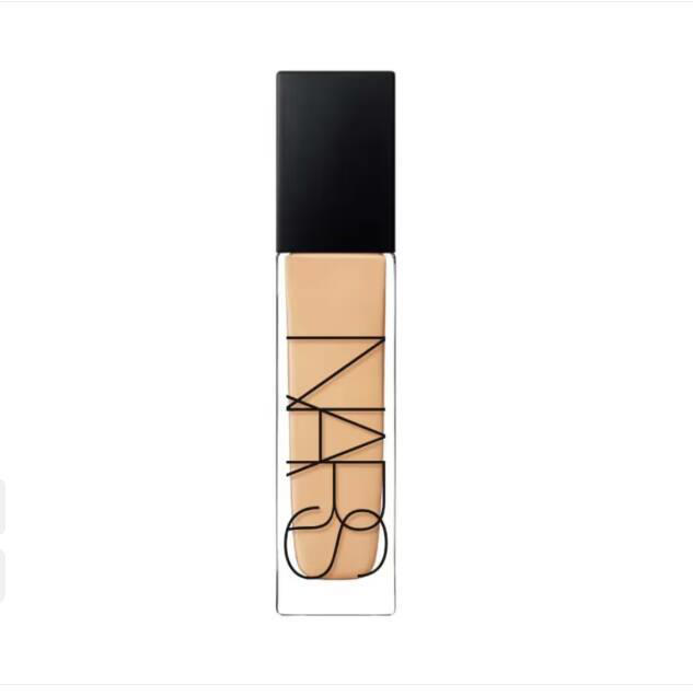 Best foundations for smooth and natural looking makeup