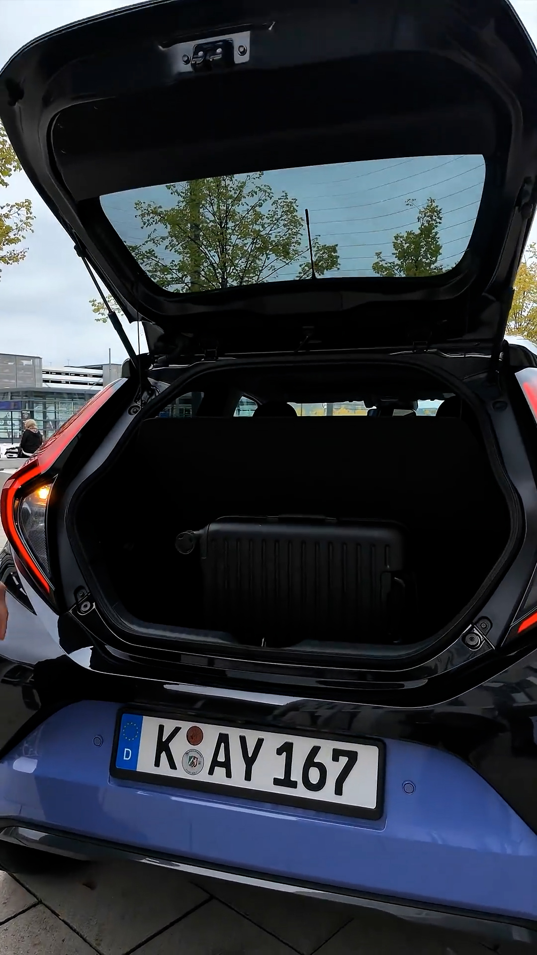 Hoe ruim is de kofferbak van deze Toyota Aygo X Hybrid?