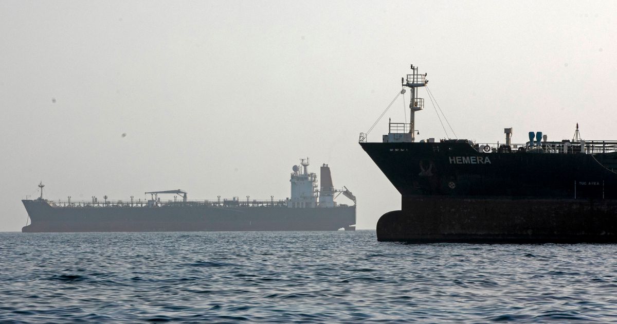 US military hits Iranian missile site, sinks IRGC mine-laying boats in ...
