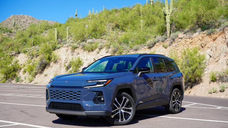 2026 Jeep Cherokee Hybrid vs. 2026 Toyota RAV4 Hybrid: I drove both to ...