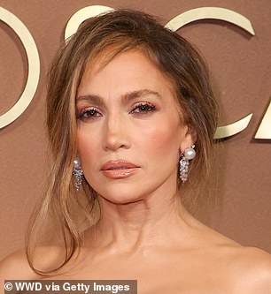 Is your fringe making you look old? Expert says slicked back hair is ...