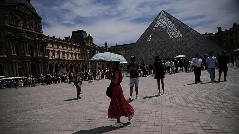 Calor récord en mayo pone a prueba el plan climático de Francia, cúpula ...