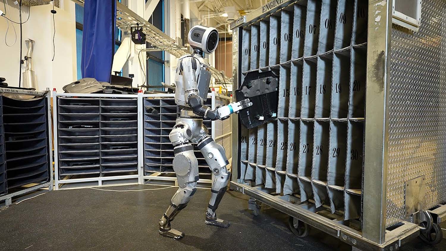 Can robots replace humans? Hyundai just turned its humanoid robot ...