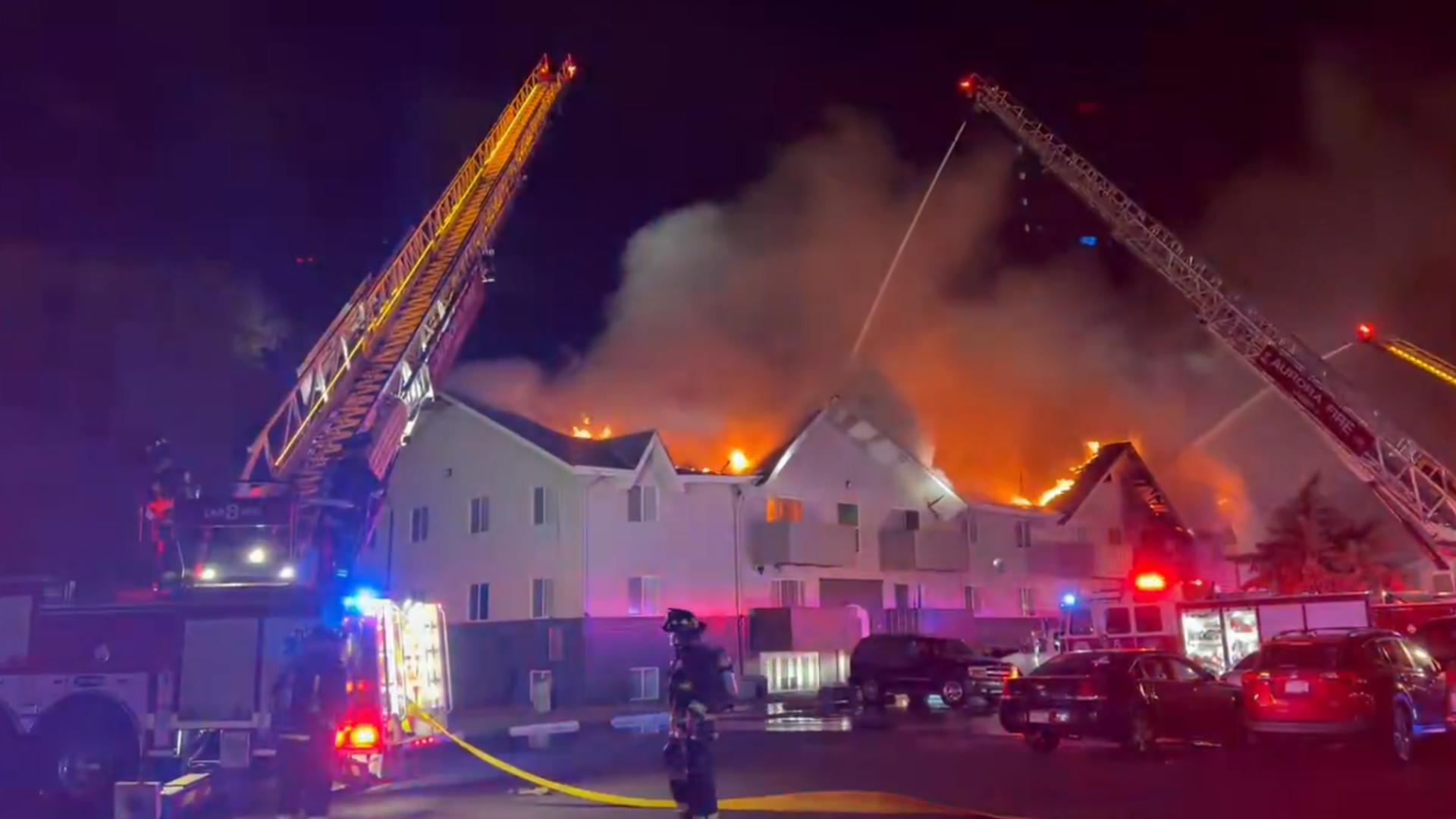 Aurora firefighters battle 3-alarm apartment fire