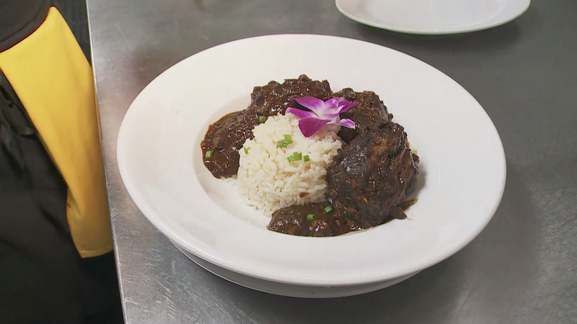 New restaurant WOW Turkey brings stuffed smoked turkey legs to downtown ...