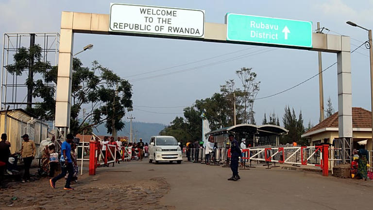 RDC : la fermeture des frontières rwandaises en raison d'Ebola paralyse ...