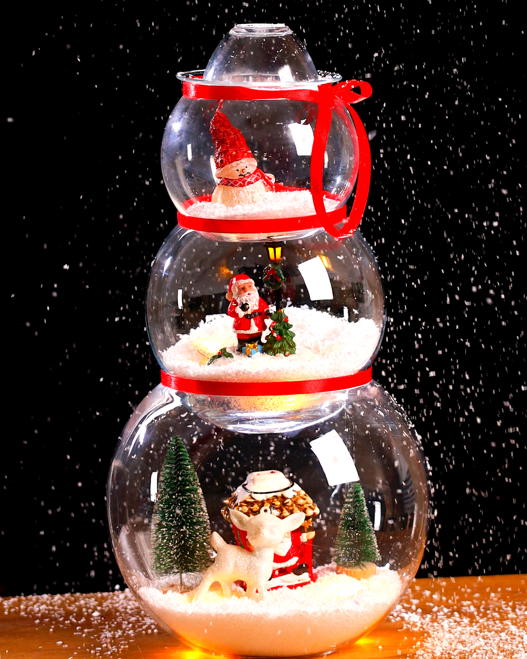 DIY snow globe as festive home decor ️🎅