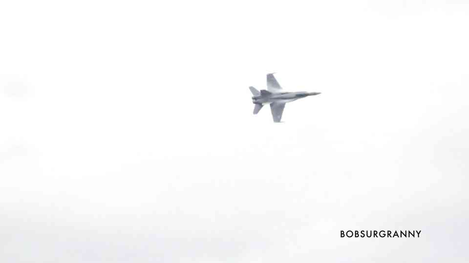 Watch this F/A-18 snap into a vertical pull-up at full power