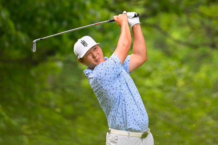 Golf fans label LIV a 'joke' after team makes questionable mid-season move
