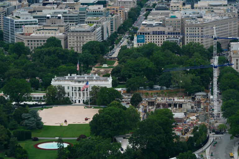 Trump begins building work on UFC ring outside the White House