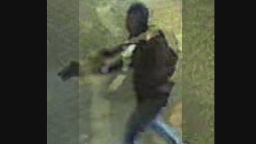 Police searching for teen wanted in Hyde Park shooting