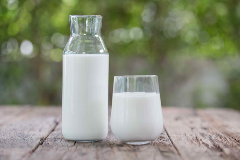 This is how long you can leave milk out before it goes bad