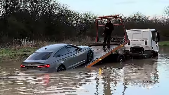 Rescue turns into disaster - even the tow truck gets stuck