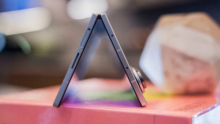 Galaxy Z Fold 8 phones get confusing new naming system