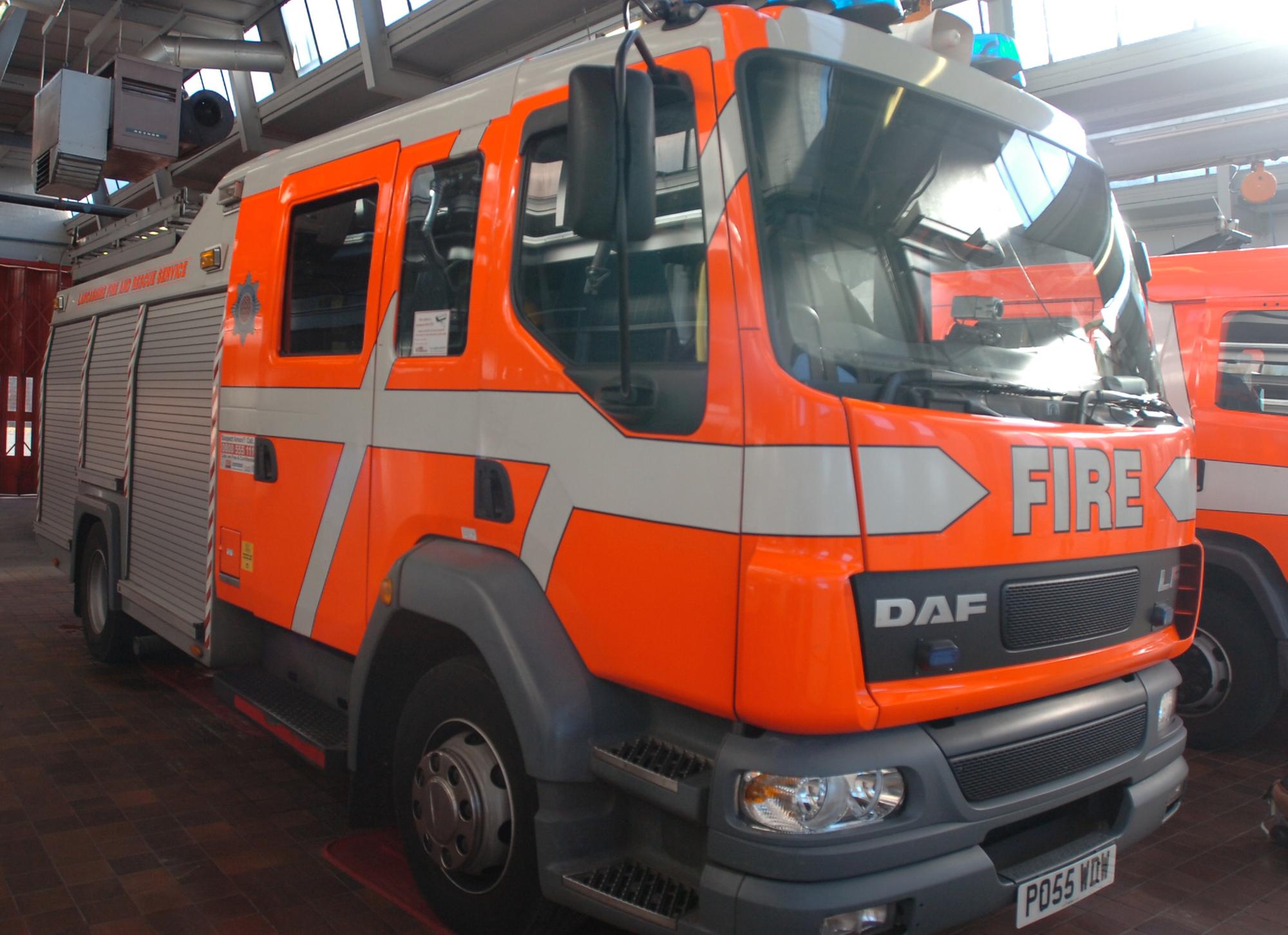 Three fire engines called to blaze in outbuilding in Padiham on Bank ...