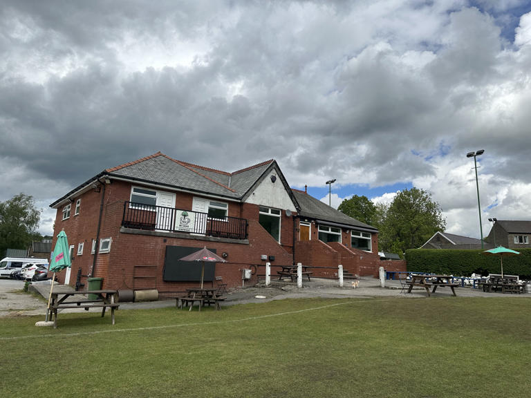 Cricket club defibrillator installed thanks to Buxton company