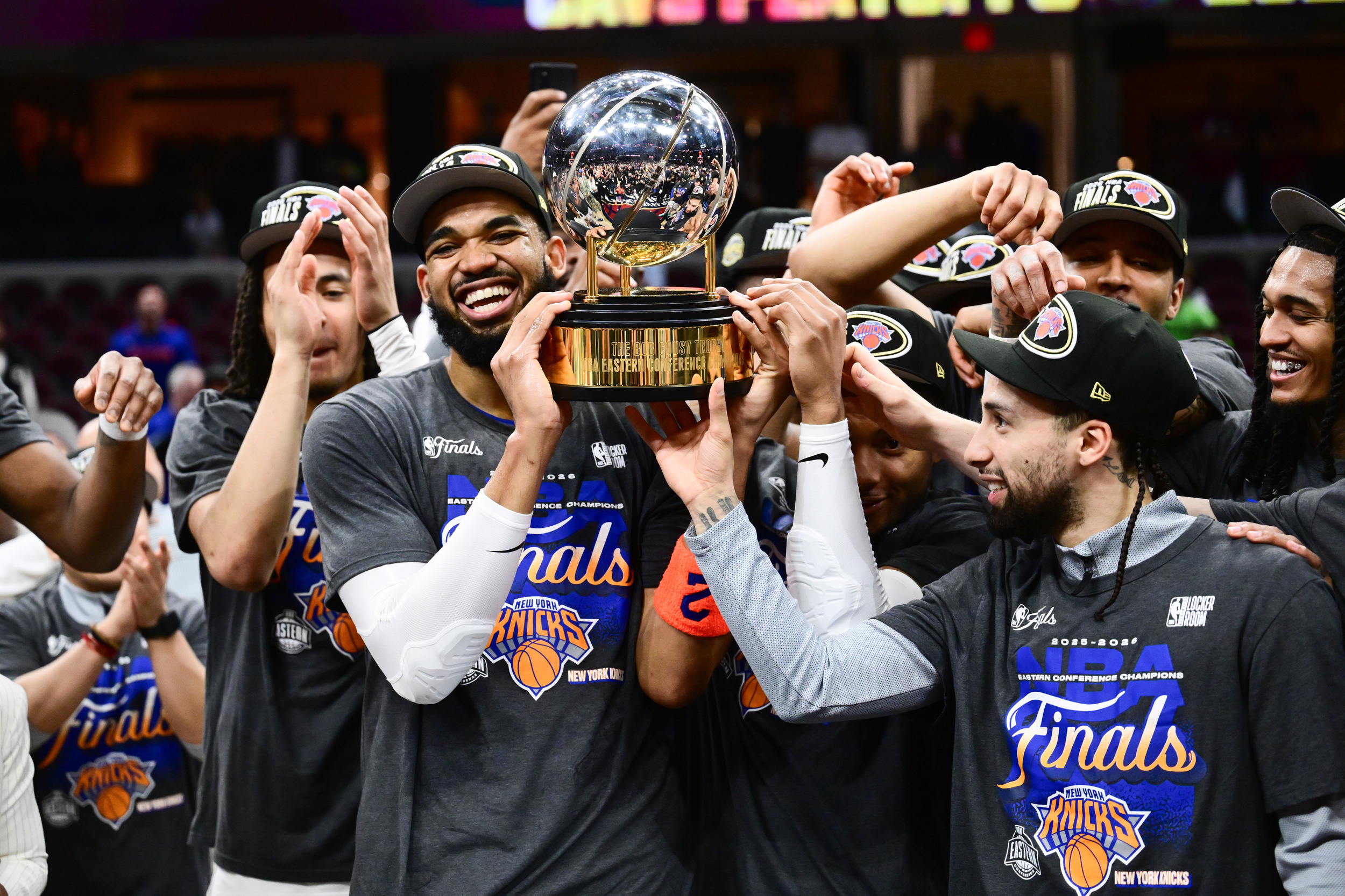 Knicks sweep Cavaliers to reach first NBA Finals since 1999