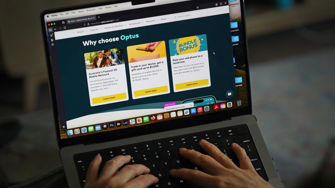 Singtel to sell Optus stake after $7.32b spectrum bill