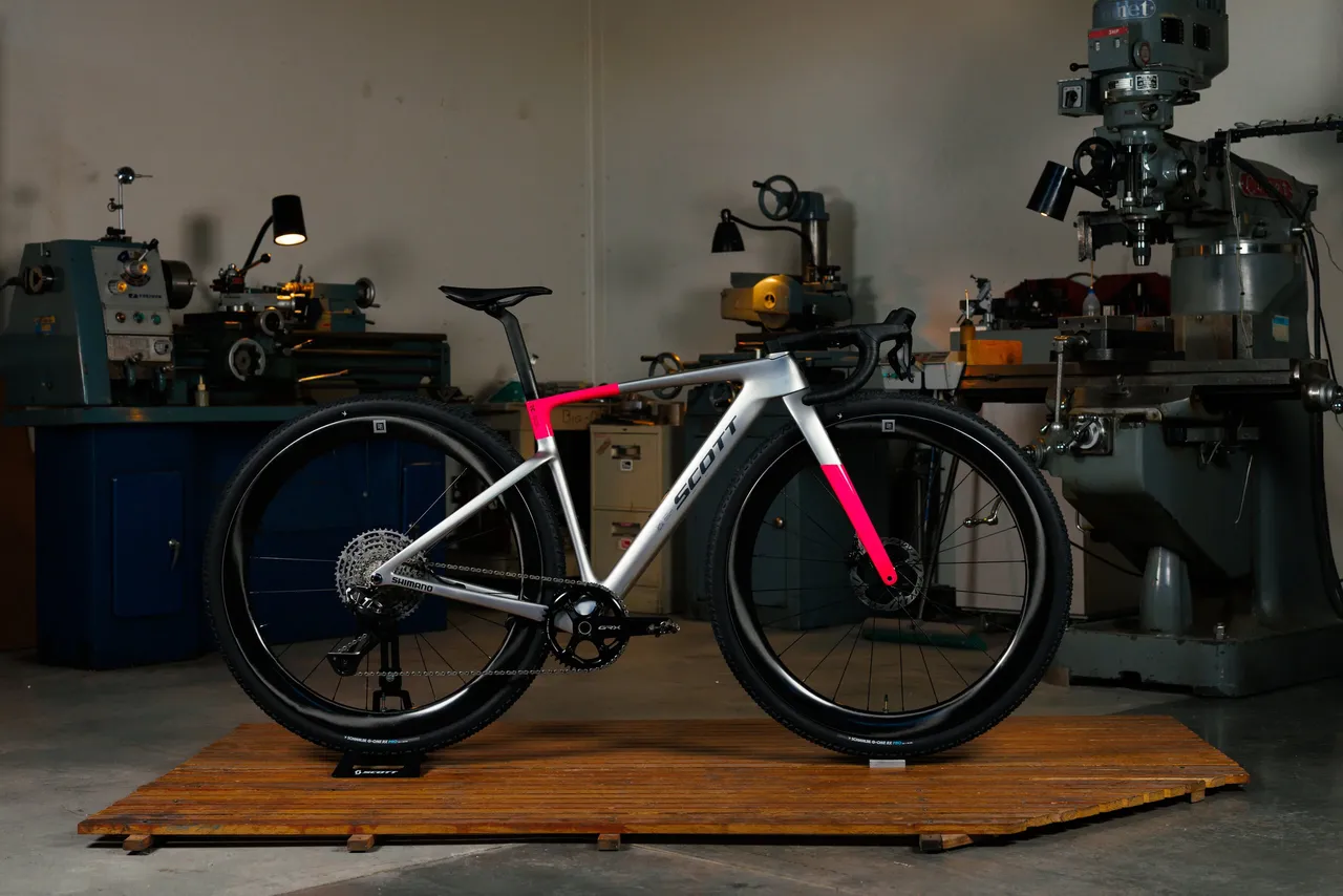 Scott creates 32" prototype bike for defending champion at Unbound Gravel