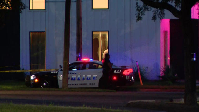 3 people killed, 1 hurt after shooting at West Dallas short-term rental ...