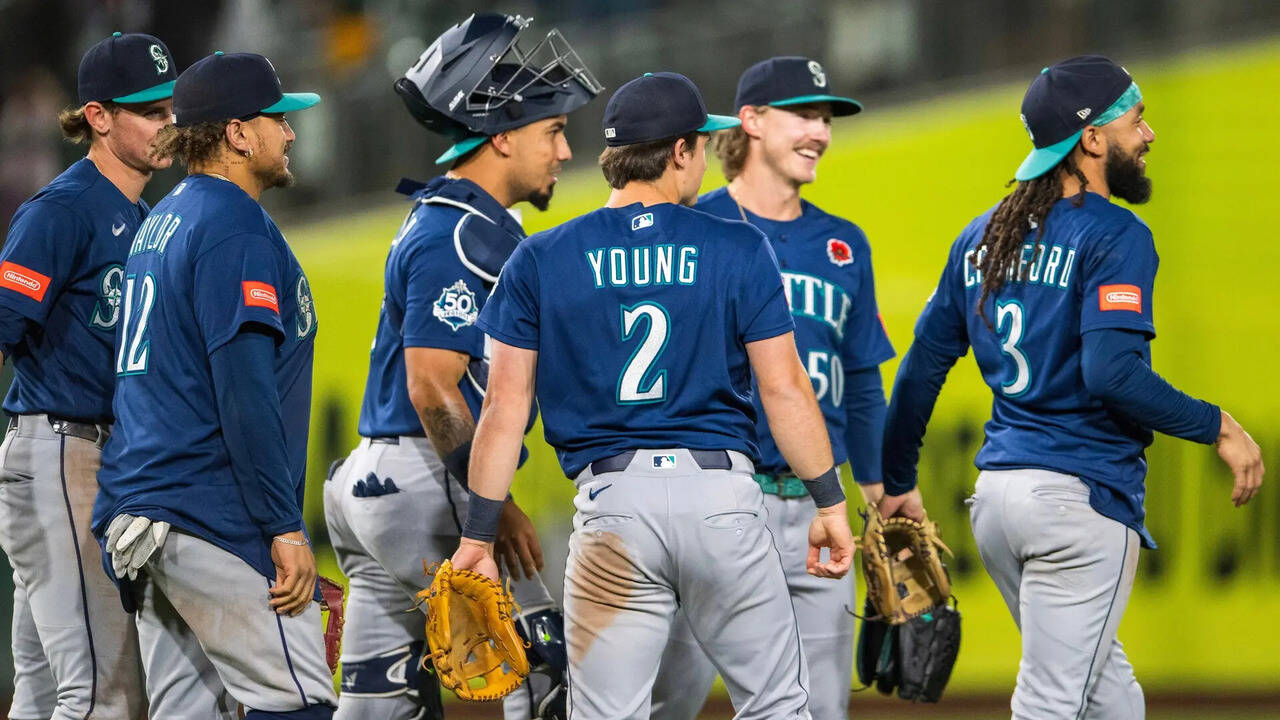 Mariners achieve 9-2 victory over Athletics with four home runs