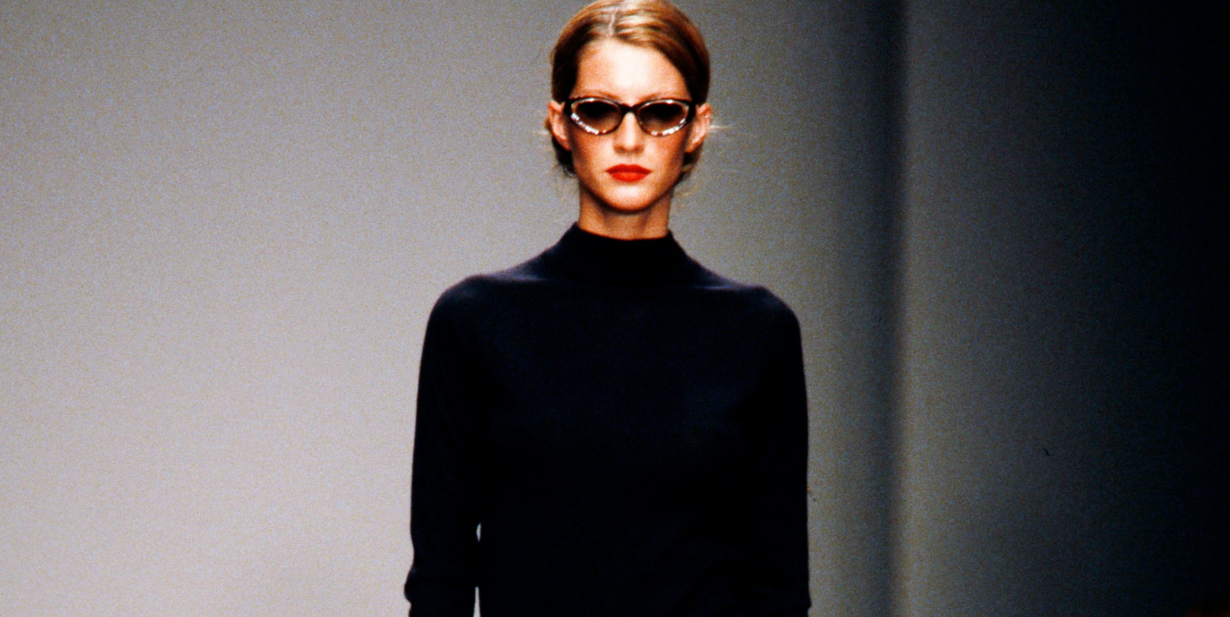 Da Carrie Bradshaw a Bella Hadid, questa gonna vintage è quello che ...